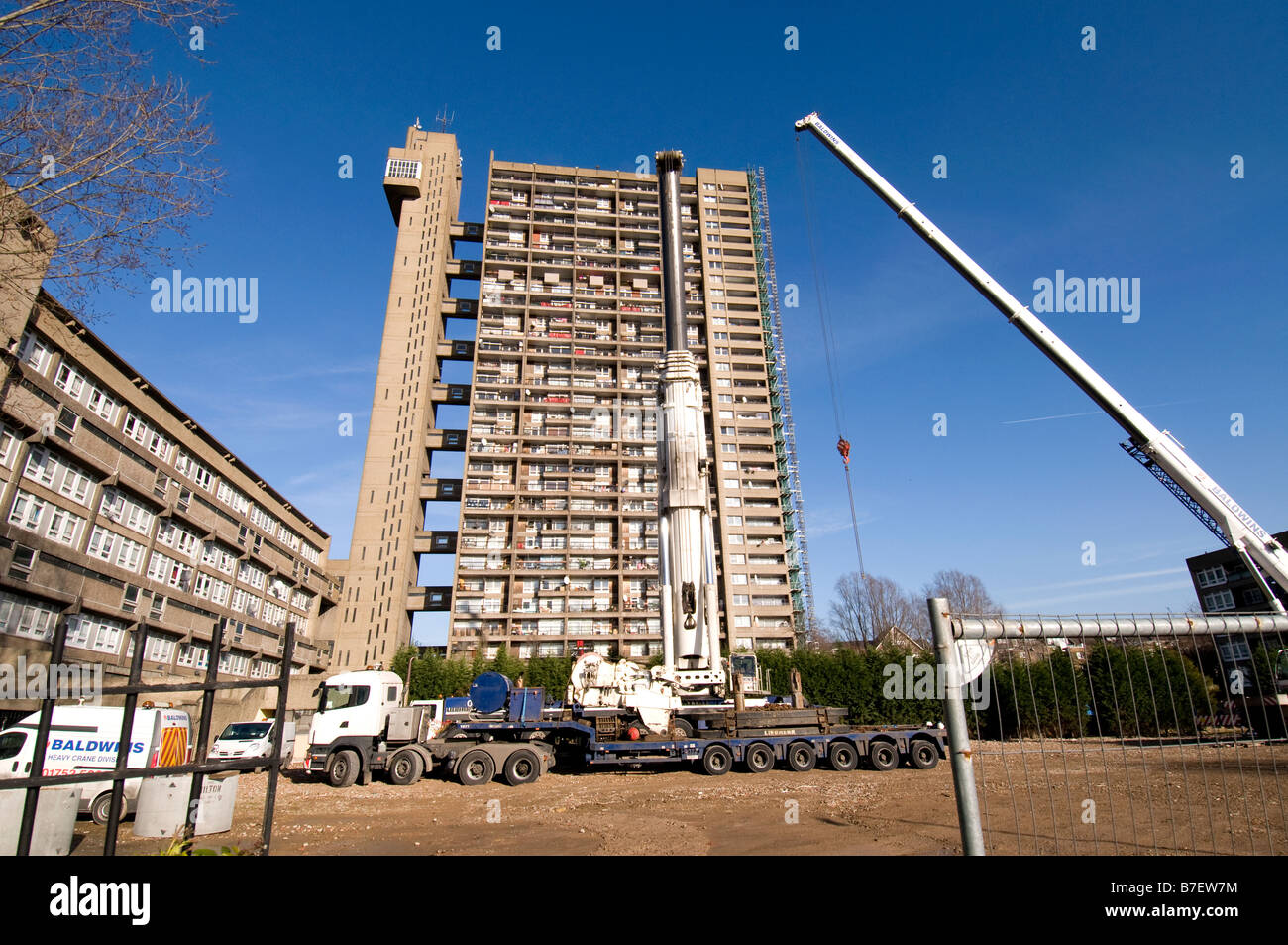 Trellick tower london architecture hi-res stock photography and images ...