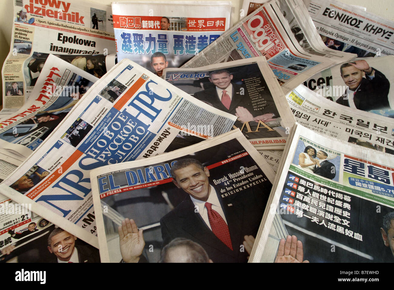 Spanish language newspapers tabloids hi-res stock photography and ...