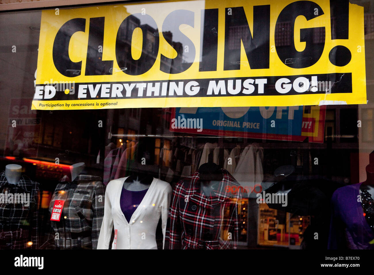 Shops closing down london hi-res stock photography and images - Alamy