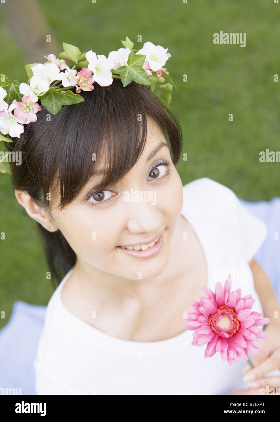The garland of flowers hi-res stock photography and images - Alamy