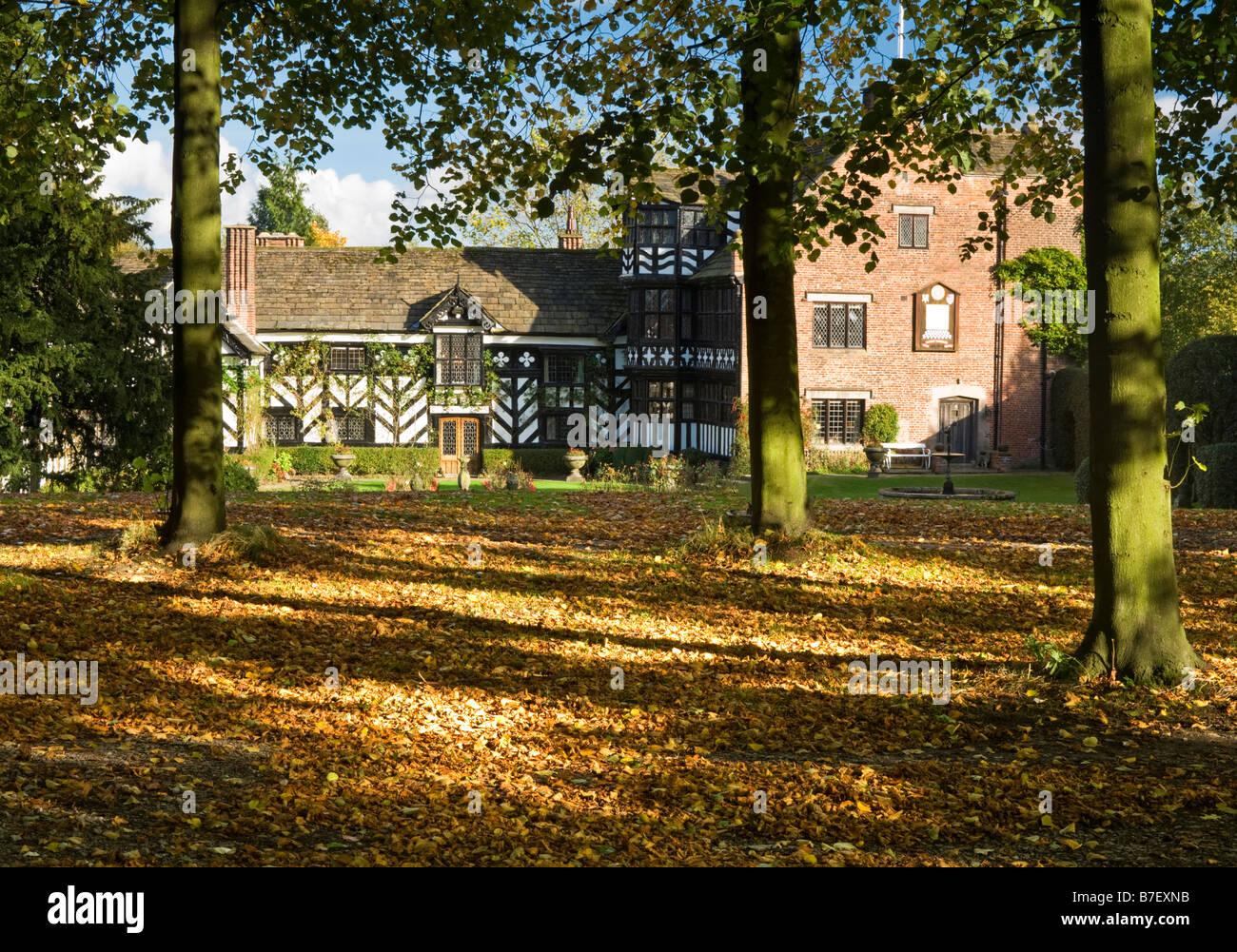 Wattle and daub england hi-res stock photography and images - Alamy