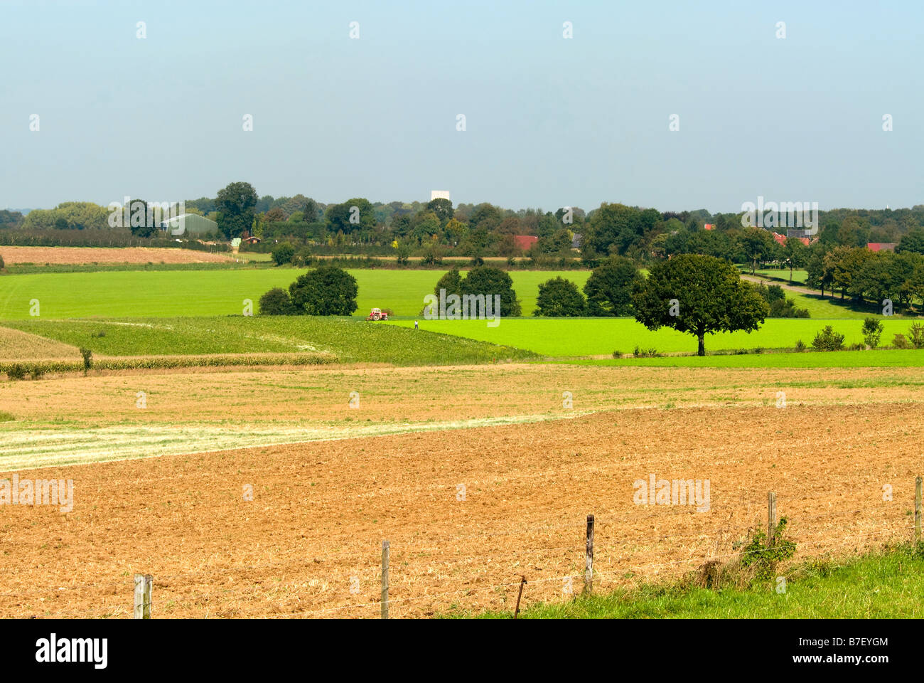 beautiful farmland landscape Stock Photo - Alamy