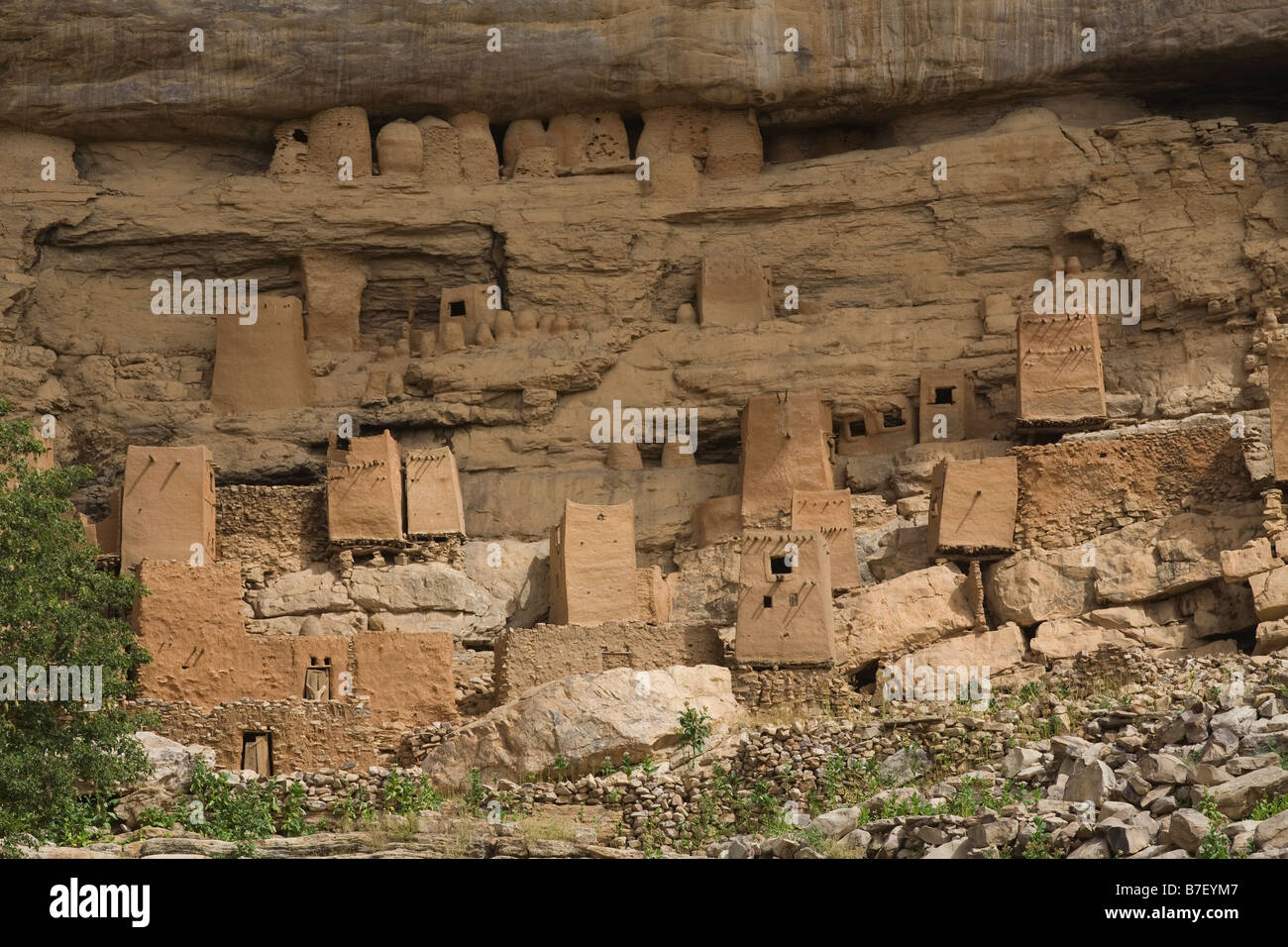 Dogon village hi-res stock photography and images - Alamy