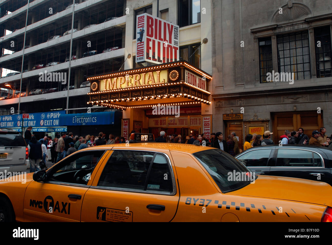 Crowds arrive at the Imperial Theater for a matinee performance of the ...