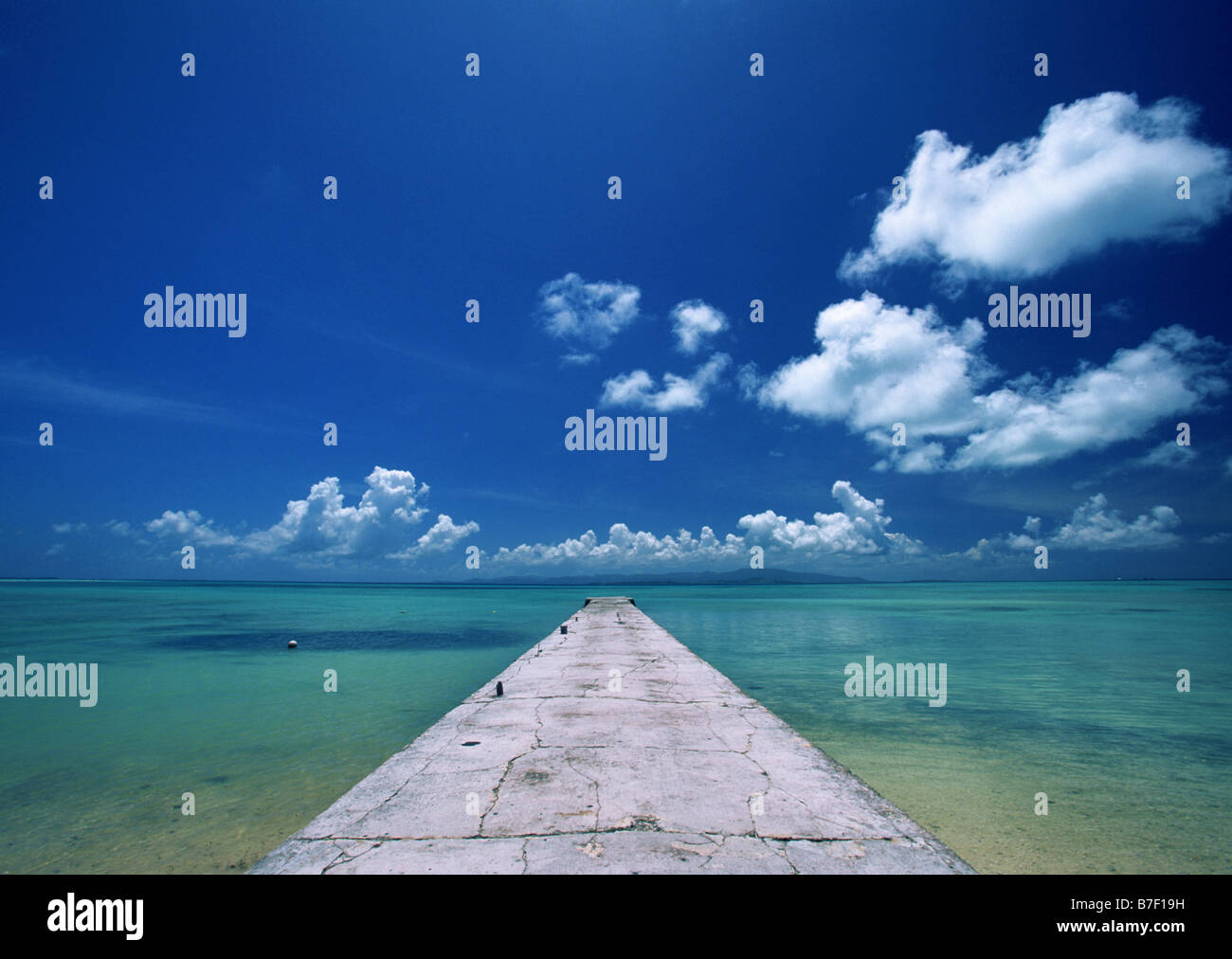 Okinawa island pier beach hi-res stock photography and images - Alamy