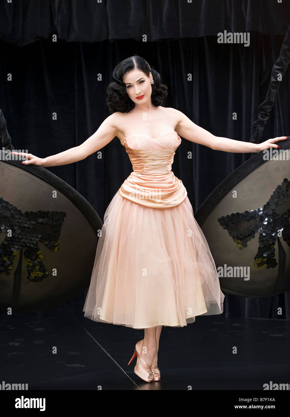 Dita von Teese launches her new Wonderbra collection in Covent Garden ...