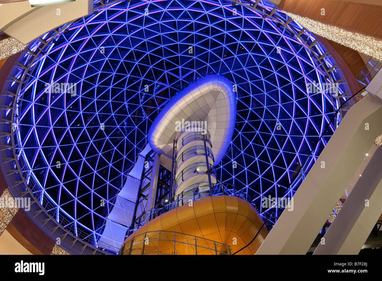Victoria square shopping centre hi-res stock photography and images - Alamy