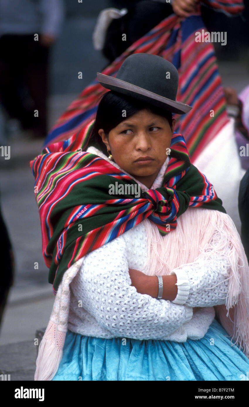 aymara woman black market la paz bolivia Stock Photo - Alamy