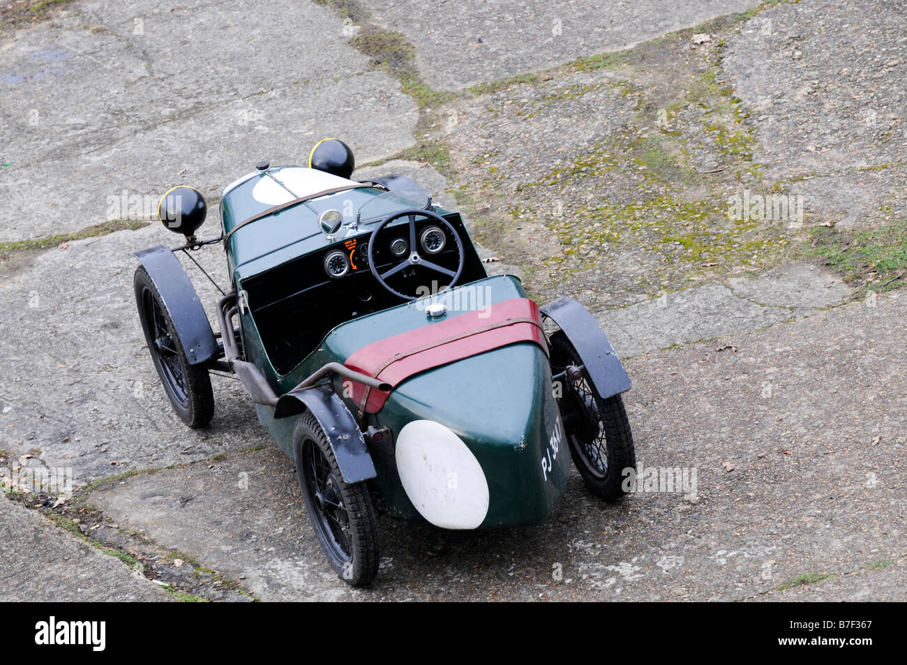 Austin 7 ulster hi-res stock photography and images - Alamy