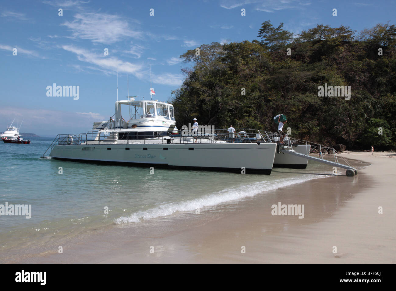 boats on beach Costa Rica Stock Photo - Alamy