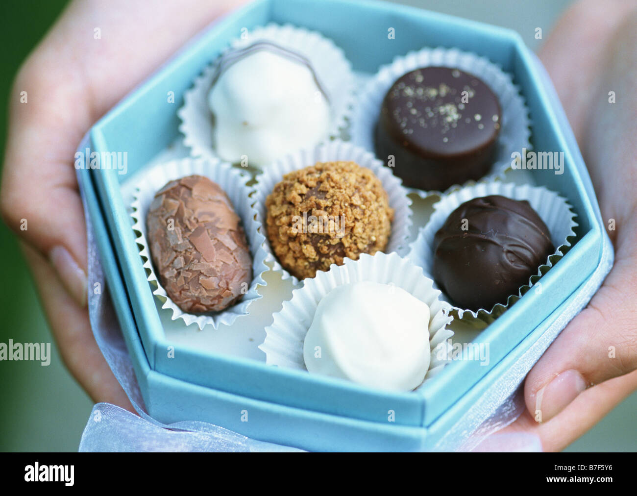 Six truffle cakes hi-res stock photography and images - Alamy