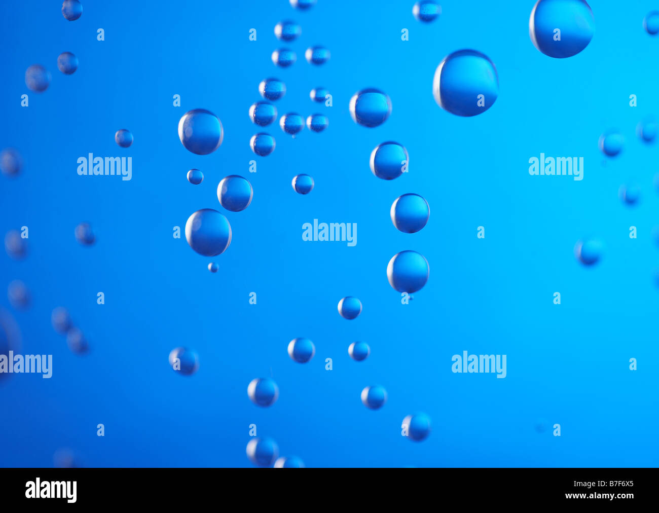 Small waterdrops hi-res stock photography and images - Alamy