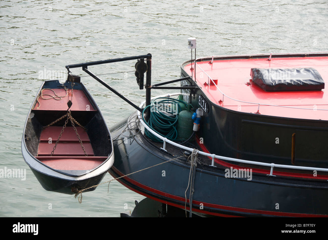 Small lifeboat hi-res stock photography and images - Alamy