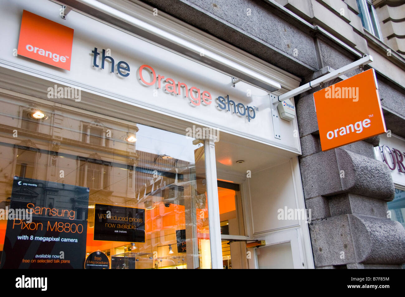 Orange mobile shop logo hi-res stock photography and images - Alamy