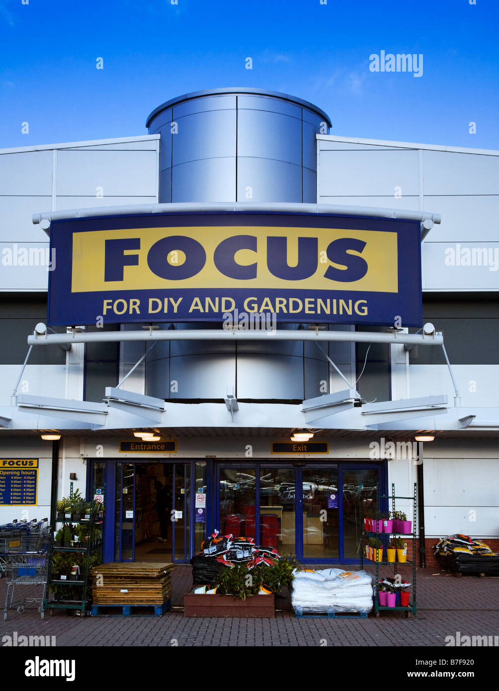 Scotland retail park hi-res stock photography and images - Alamy