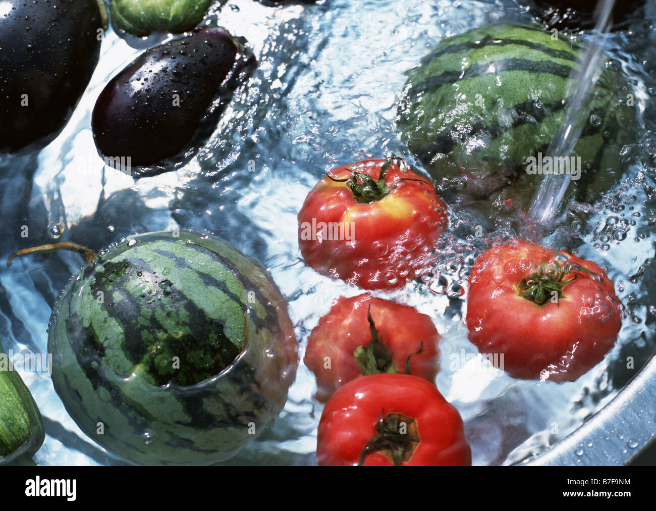 Fruits vegetables water splash set hi-res stock photography and images ...