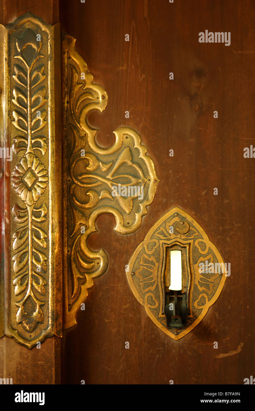 Traditional Japanese temple lock detail Stock Photo - Alamy