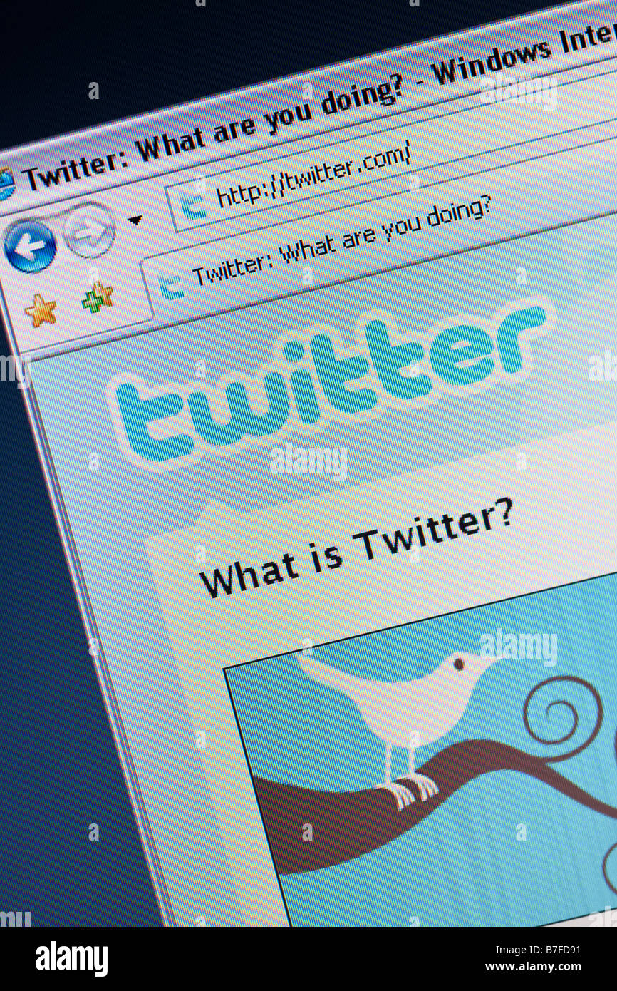 Twitter social networking website splash hi-res stock photography and images - Alamy