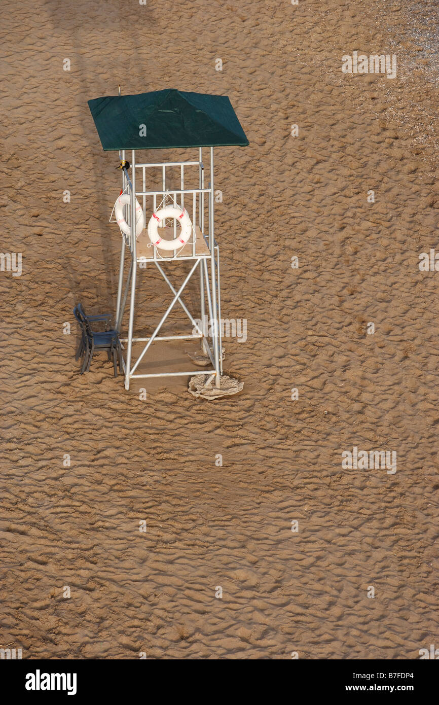 Life guard tower hi-res stock photography and images - Alamy