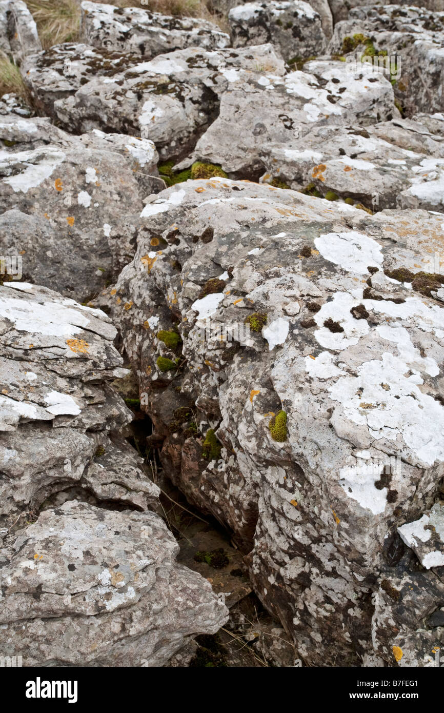 Fractured rocks hi-res stock photography and images - Alamy