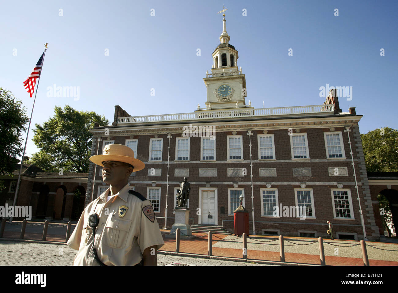 Independence Hall & Guard, Philadelphia, Pennsylvania, USA Stock Photo ...