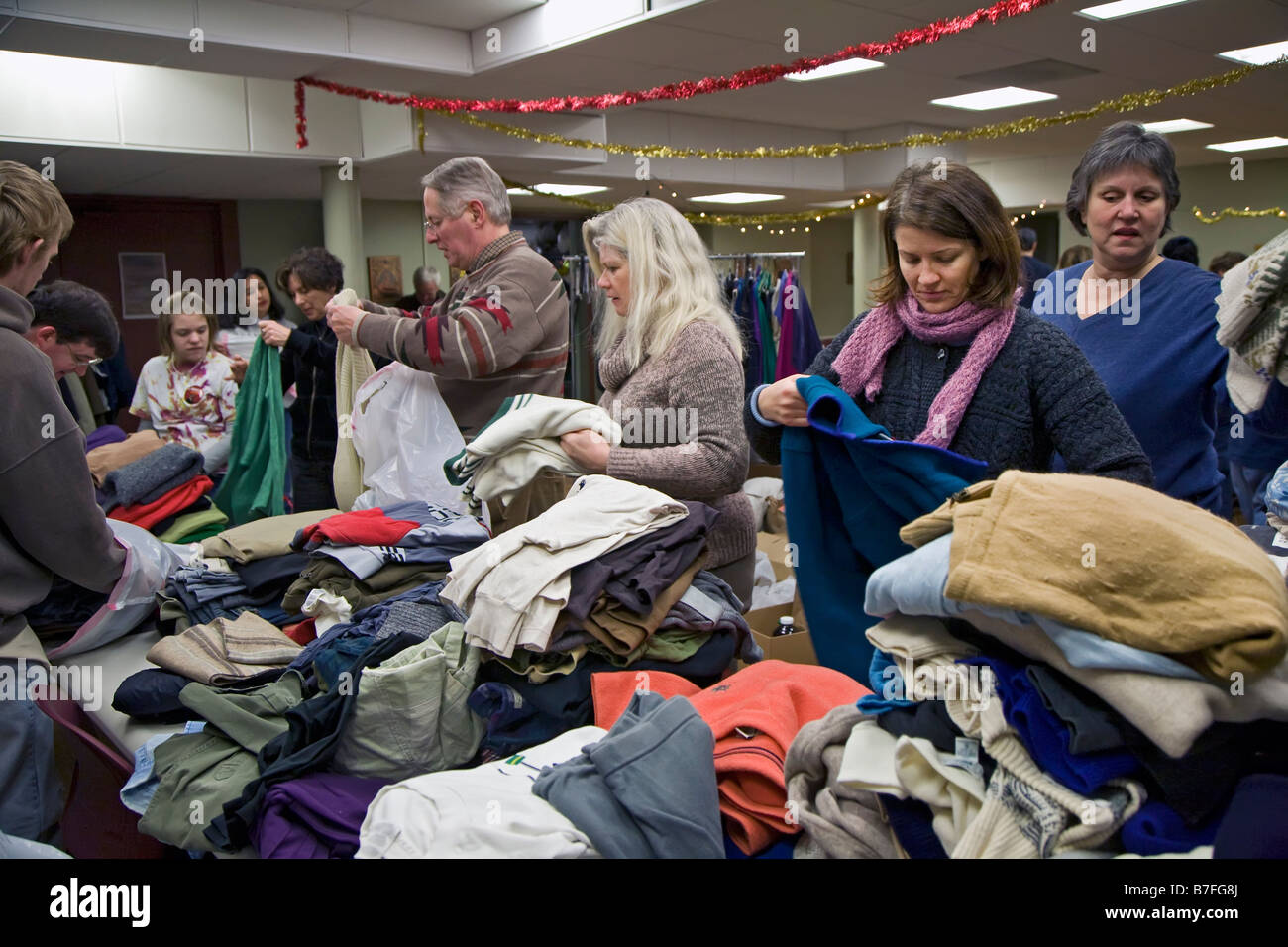 Homeless charity hi-res stock photography and images - Alamy