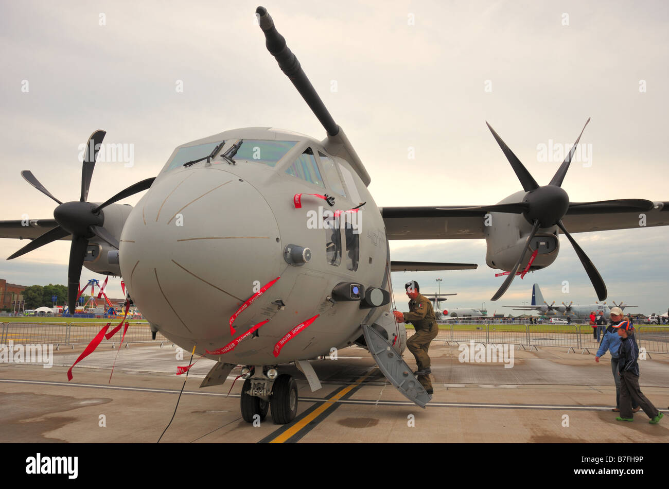 Aircraft grey hi-res stock photography and images - Alamy