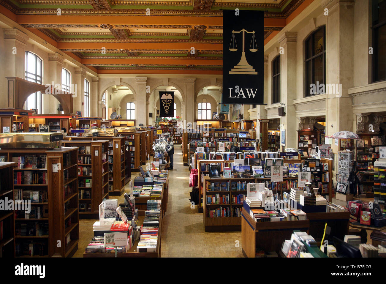 College bookstore hi-res stock photography and images - Alamy