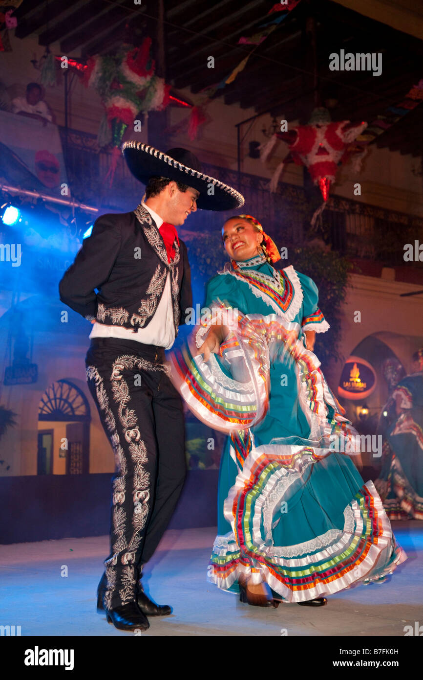 Dancing Old Town Plaza Machado Mazatlan Sinaloa Mexico Stock Photo - Alamy