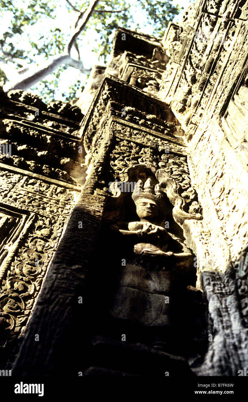 Apsara Celestial dancer bas relief at the 12th century Buddhist temple ...