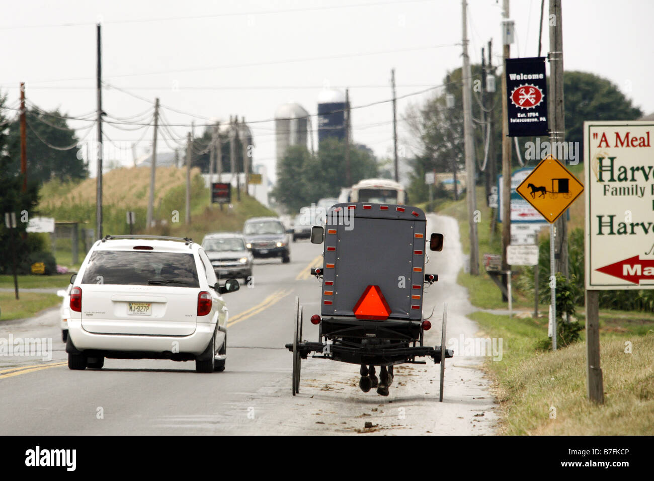 Amish buggy sign hi-res stock photography and images - Alamy