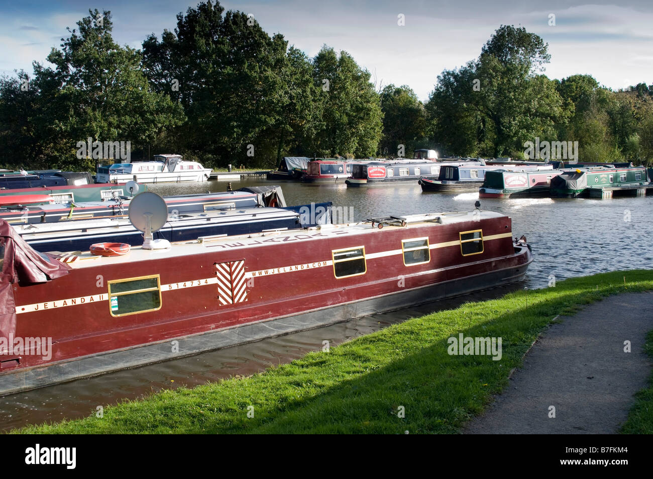 stratford upon avon canal lapworth flight of locks warwickshire ...