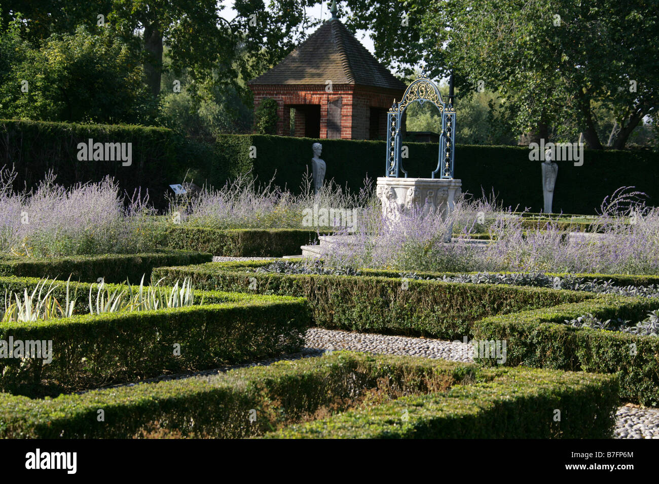 The Queens Garden, Kew Palace, Kew, London, UK Stock Photo - Alamy