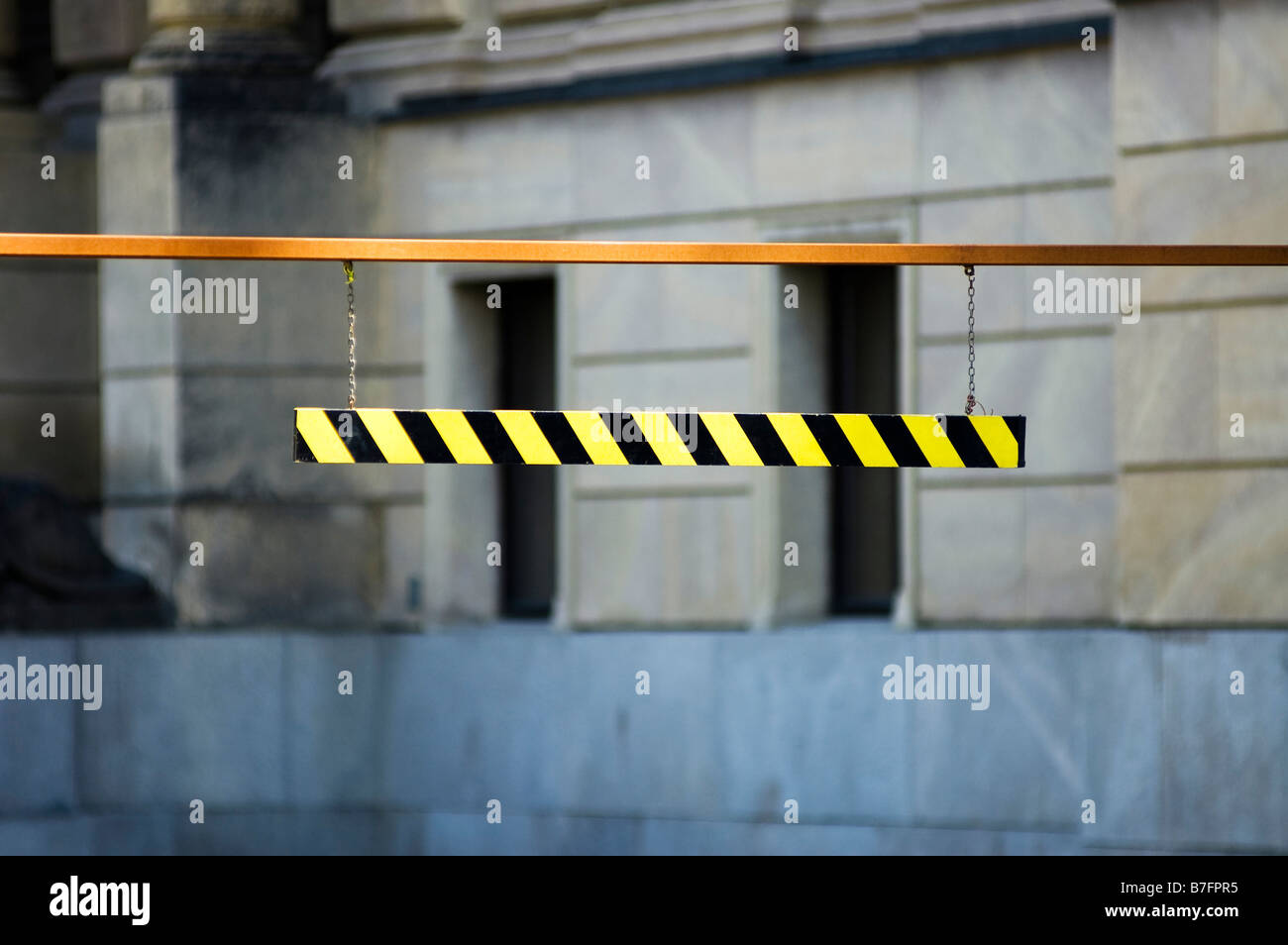 Height limit barrier hi-res stock photography and images - Alamy
