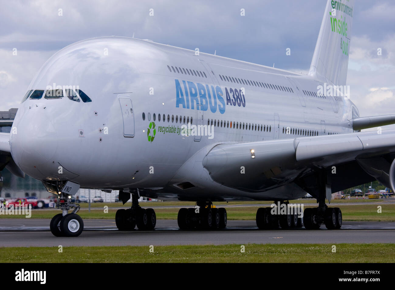 Front view airbus a380 hi-res stock photography and images - Alamy