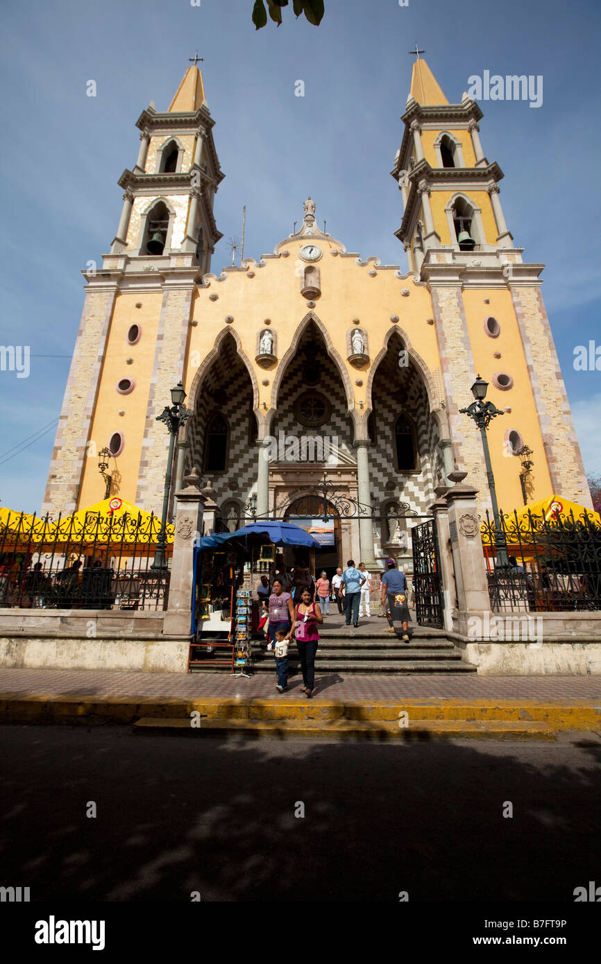 Mazatlan church hi-res stock photography and images - Alamy