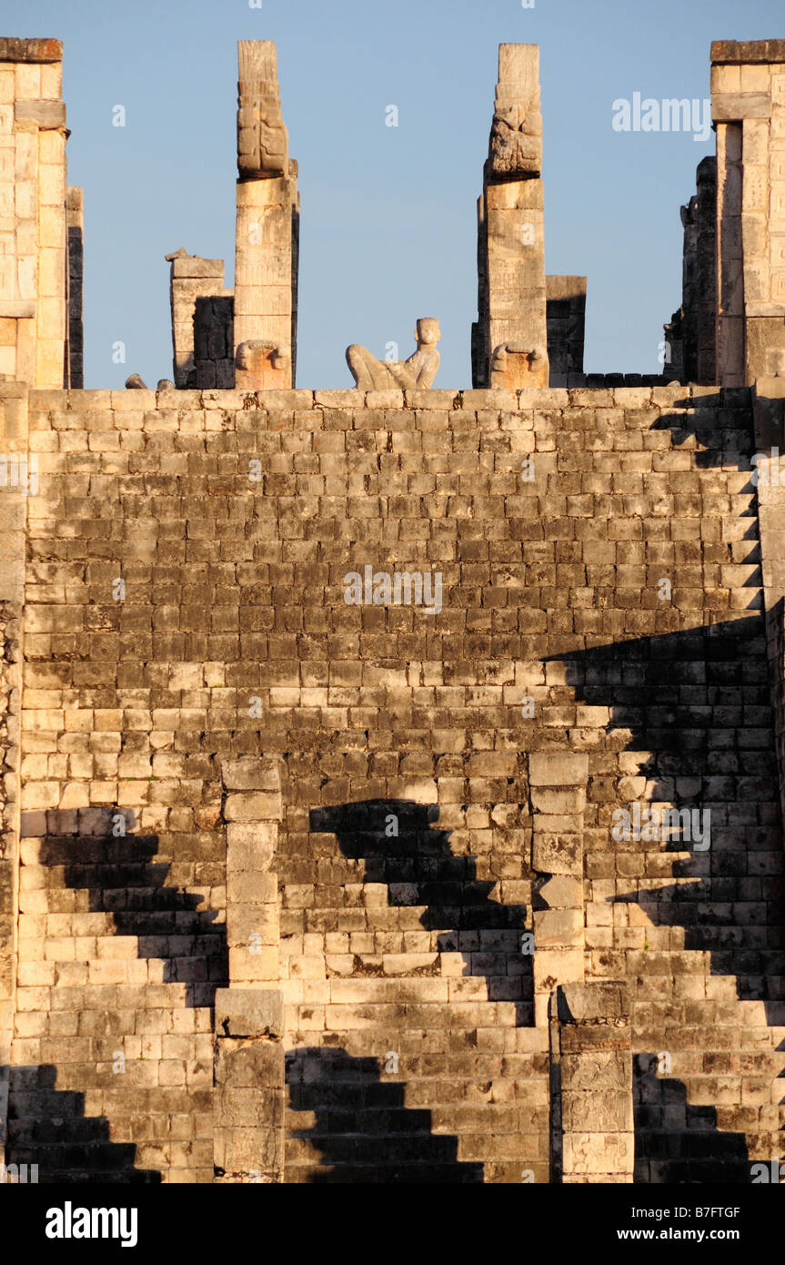 Chac-mool figure on top of Temple of the Warriors, Chichen Itza, Mexico ...