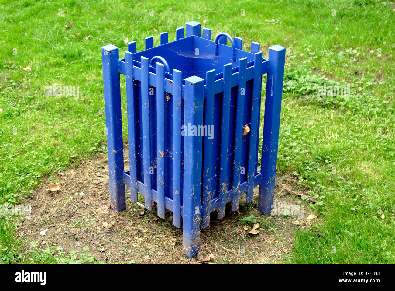 Blue litter bin hi-res stock photography and images - Alamy