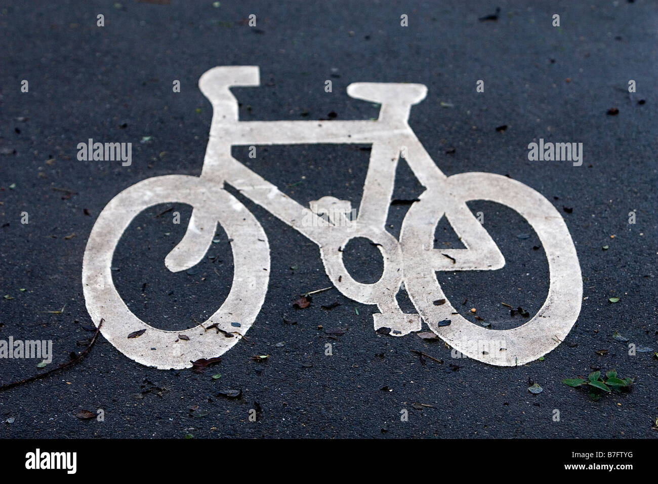 Marking bike path hi-res stock photography and images - Alamy