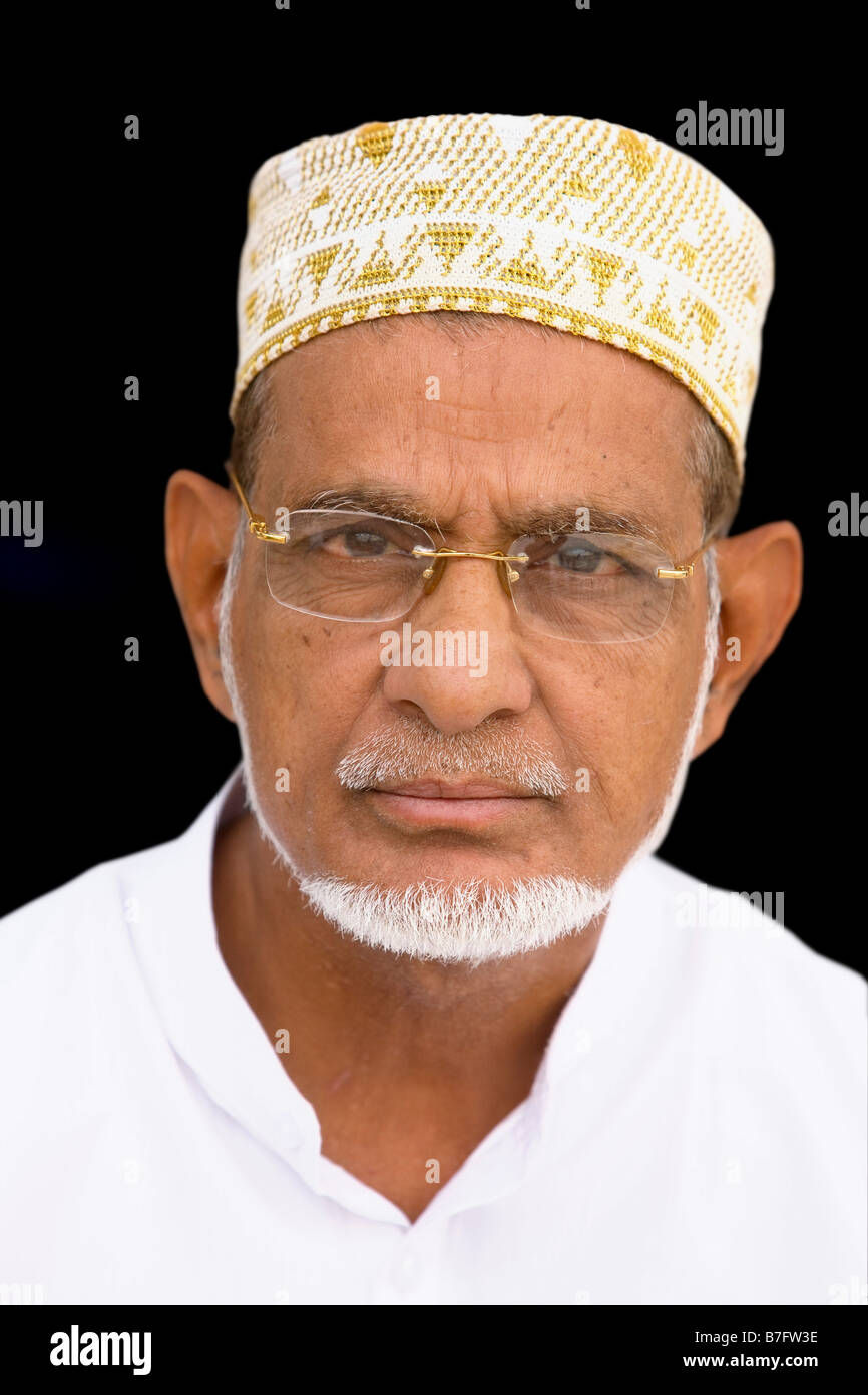 Arab man dubai uae hi-res stock photography and images - Alamy