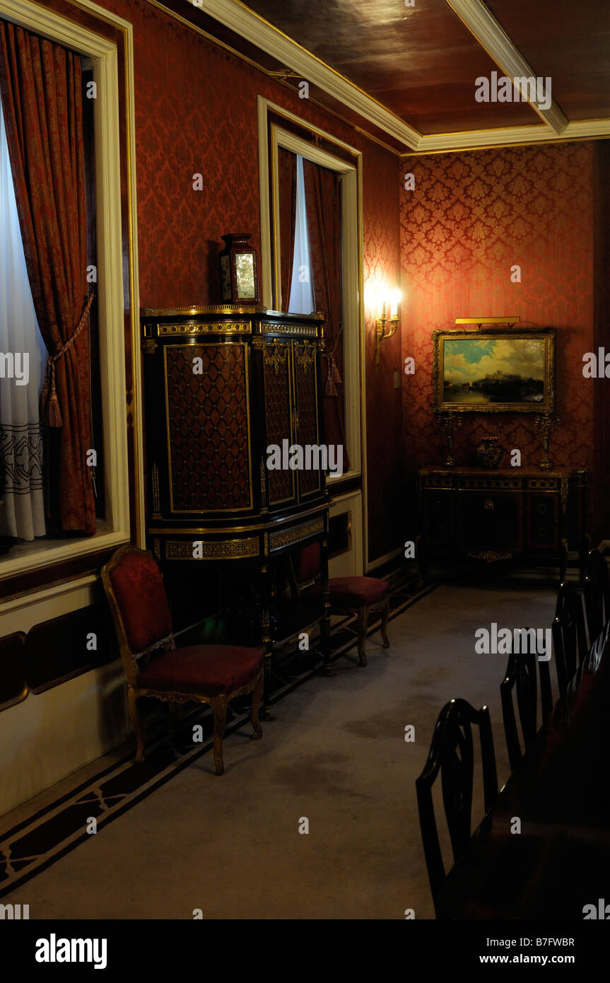 Interior room detail green palace reception room Sa'ad Abad Palace ...