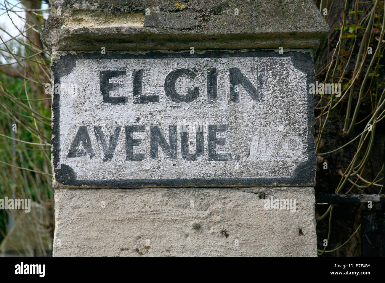 Old fashioned painted Elgin Avenue street sign, Maida Vale, London ...
