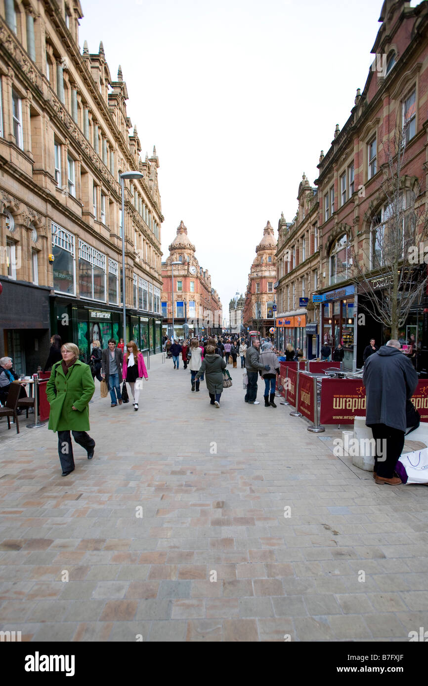 Leeds city uk shopping hi-res stock photography and images - Alamy