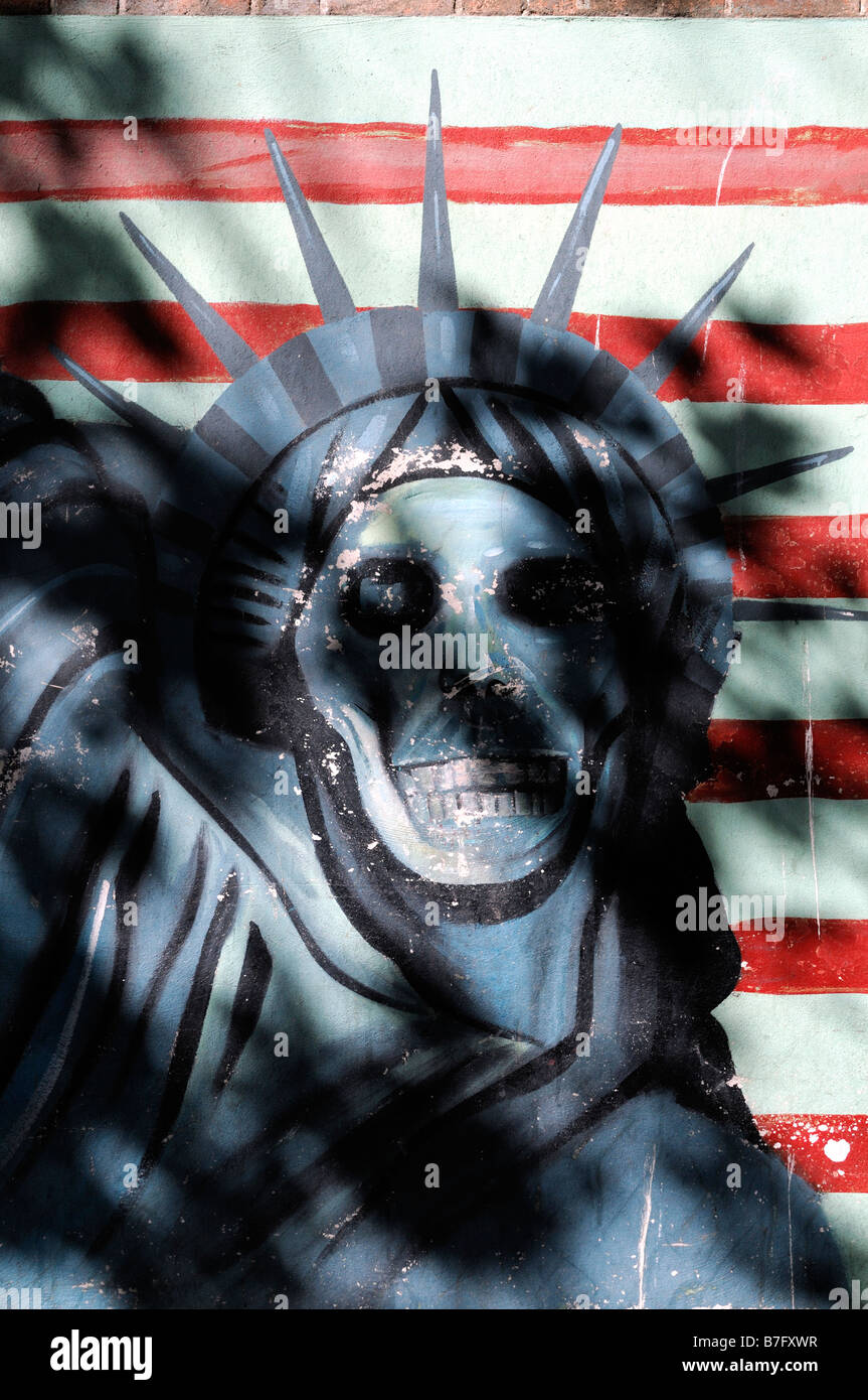 Statue of liberty mural hi-res stock photography and images - Alamy