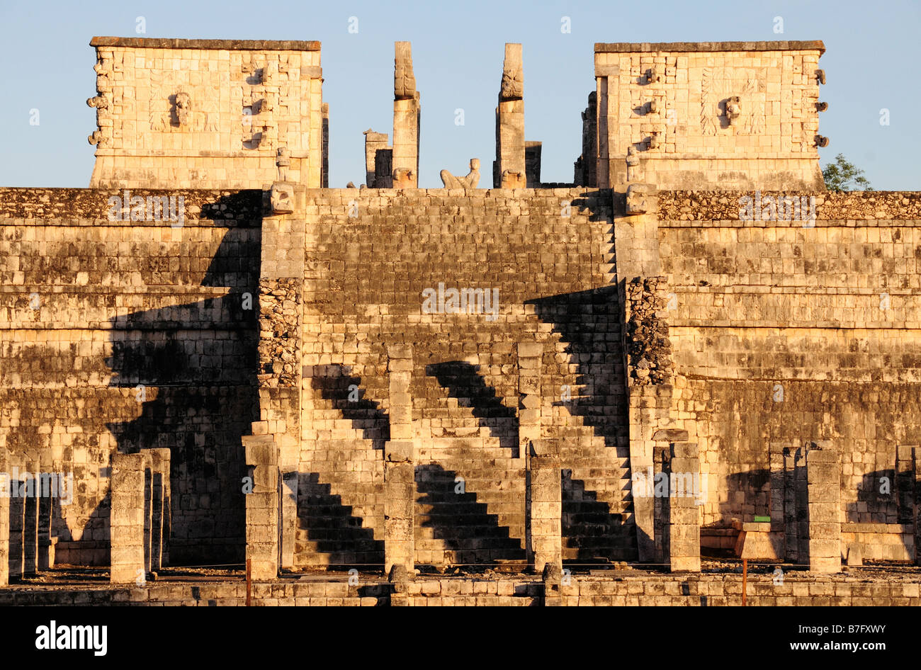Chac-mool figure on top of Temple of the Warriors, Chichen Itza, Mexico ...