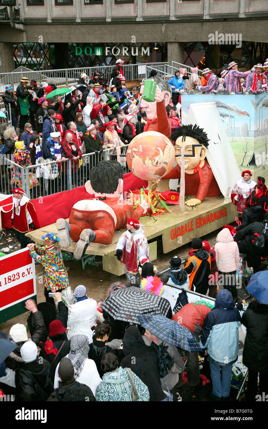 Floats carnival revelers hi-res stock photography and images - Alamy