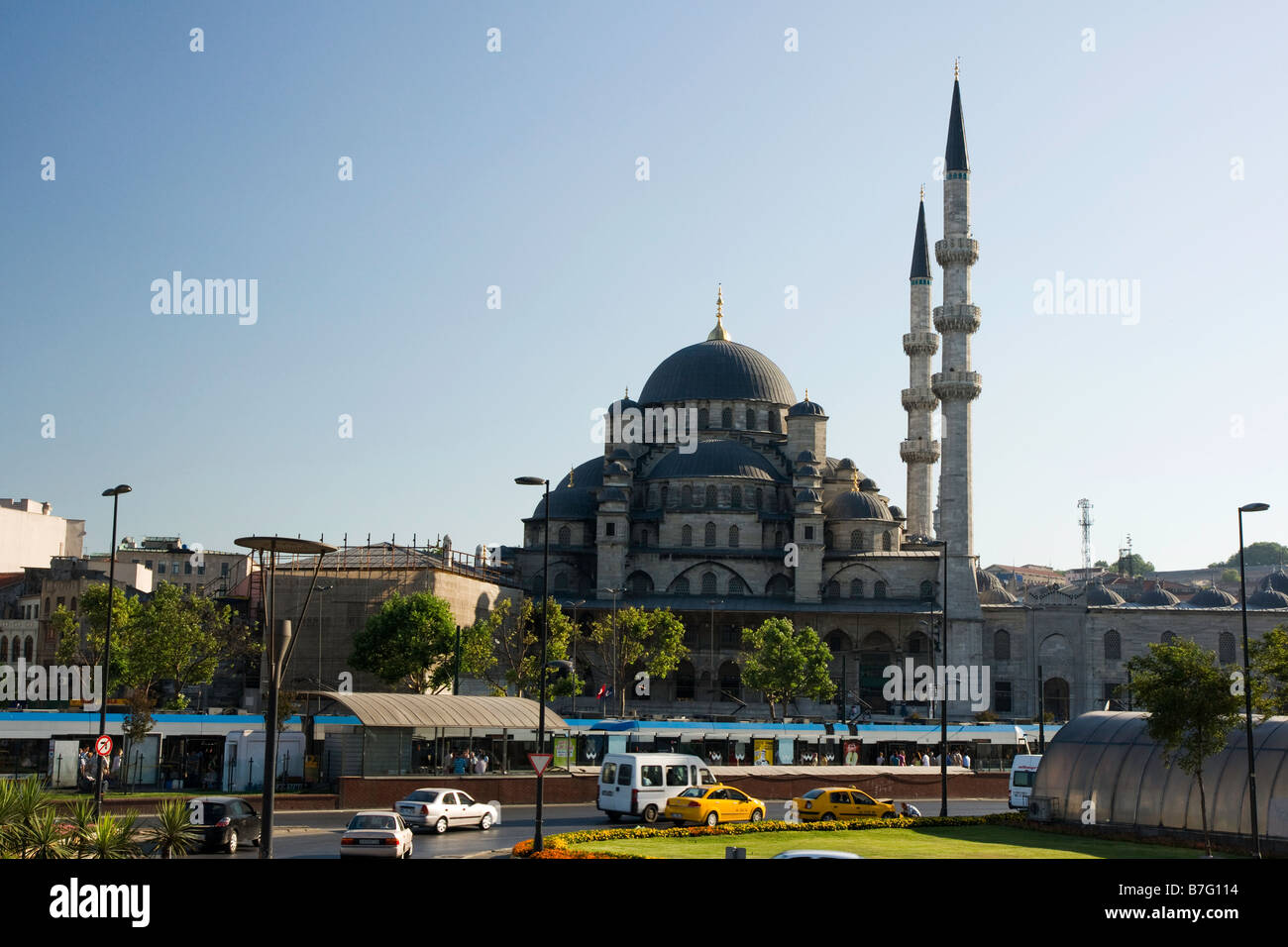 New mosque istanbul hi-res stock photography and images - Alamy