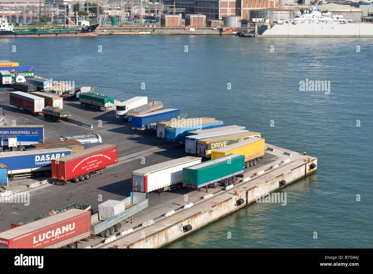 Italian logistic hi-res stock photography and images - Alamy