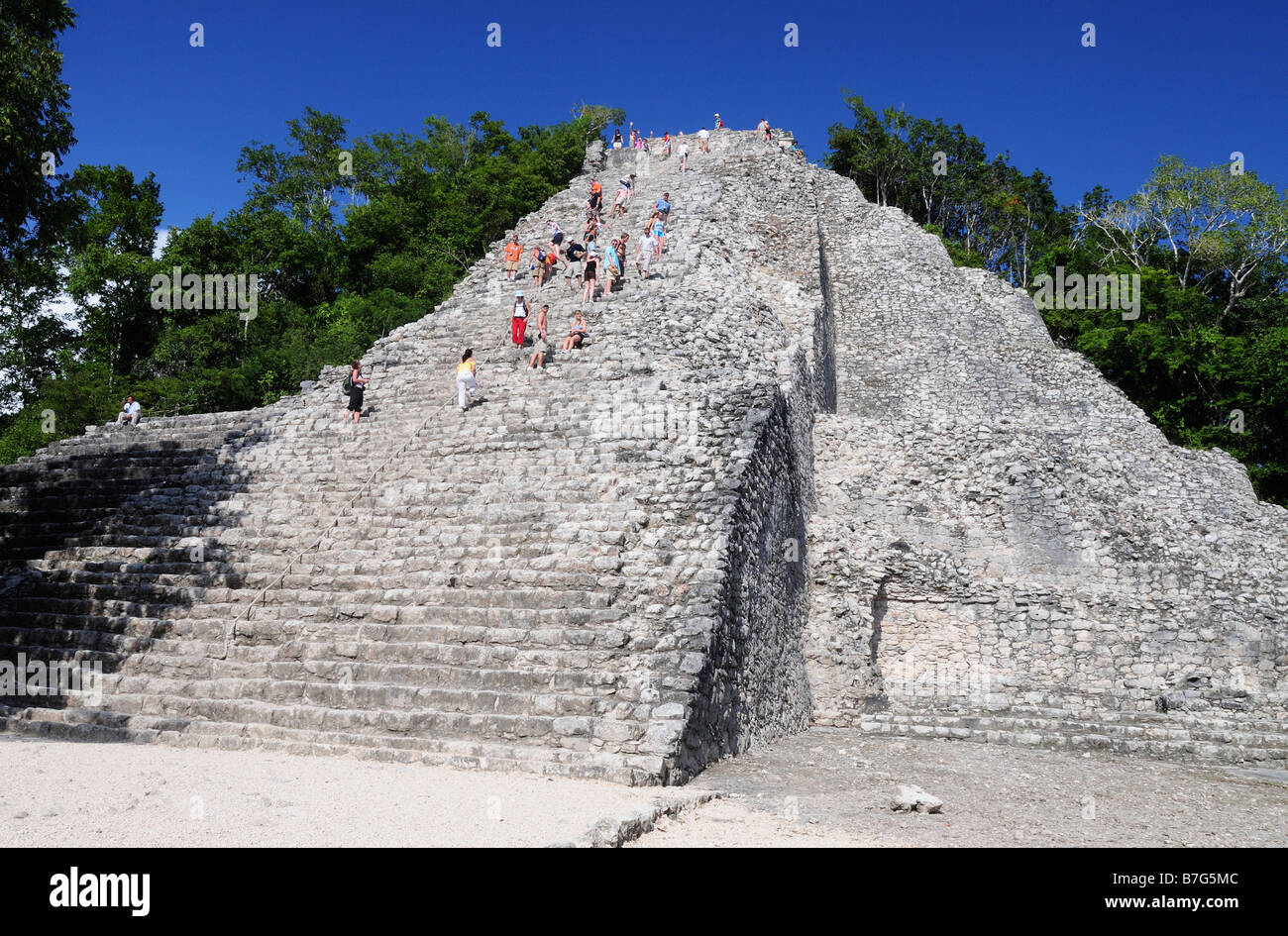 Giant pyramid hi-res stock photography and images - Alamy