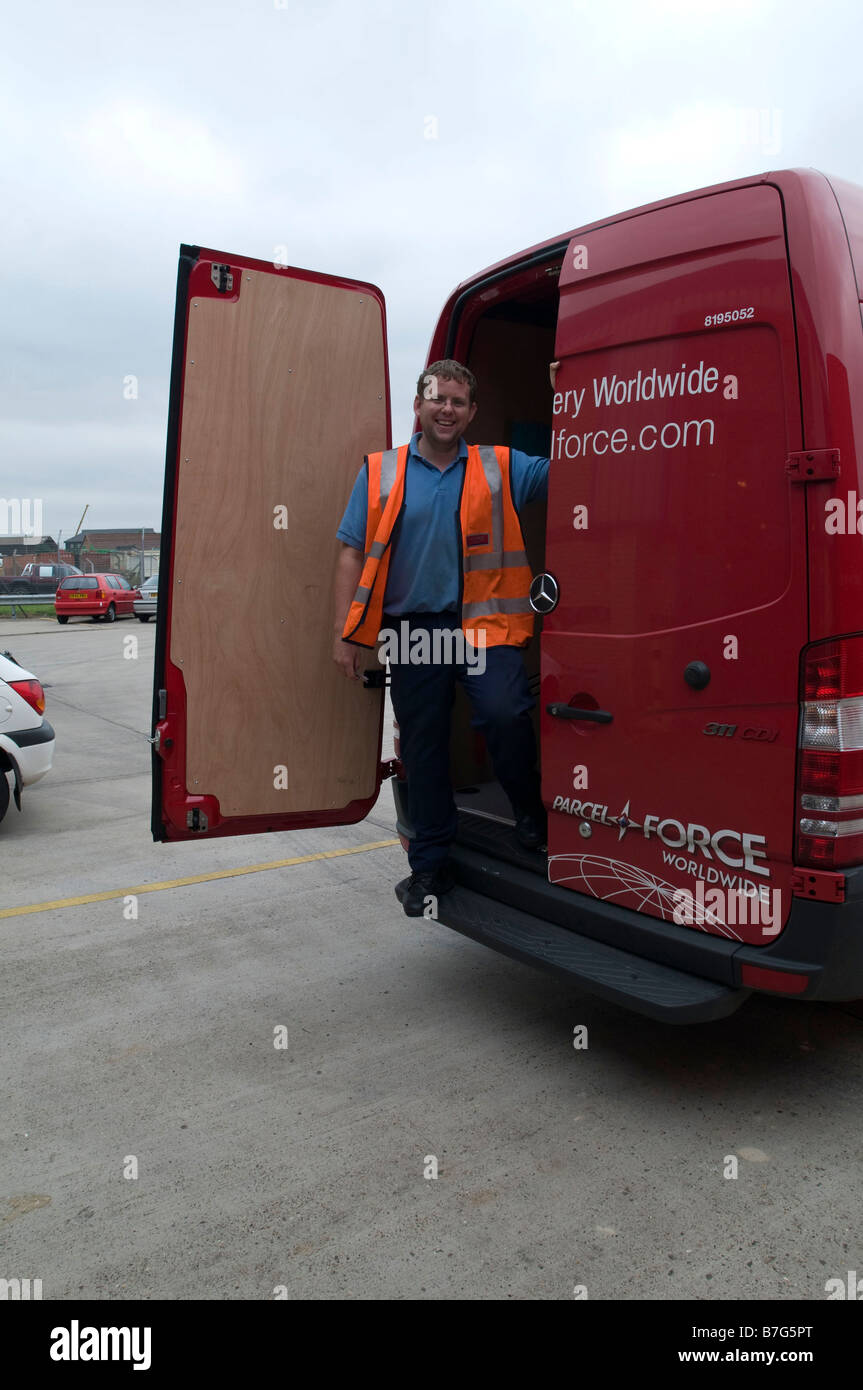 Mercedes sprinter hi-res stock photography and images - Alamy